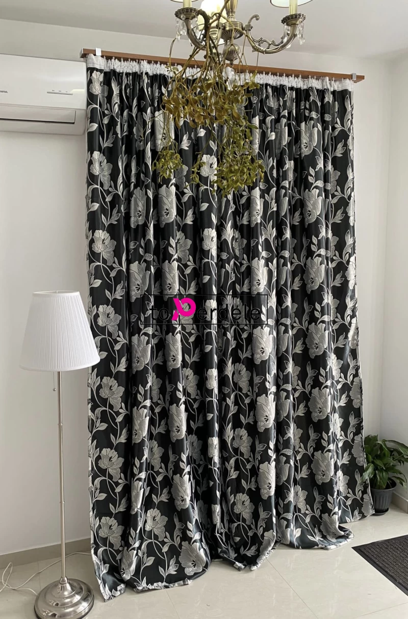 Draperii negre model flori gri